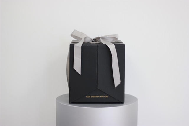 Creative open square cake box – Sweet Spot